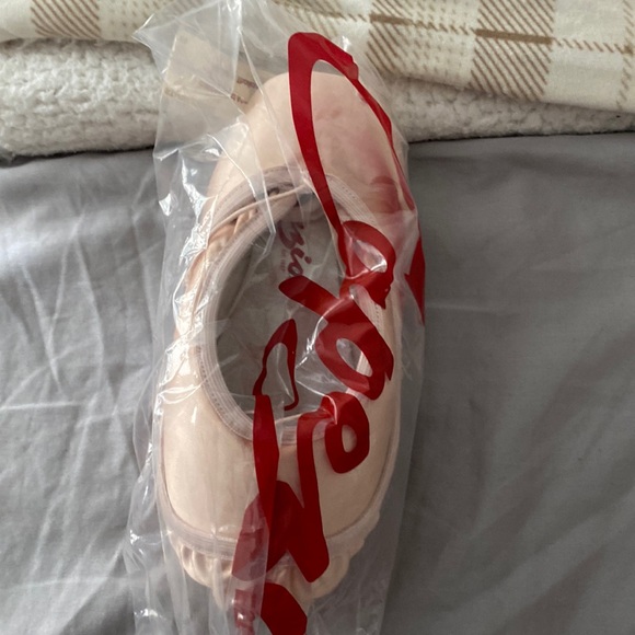 Capezio | Shoes | Nwt Capezio Pointe Shoes | Poshmark